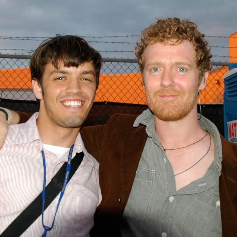 Is It Wrong to Outgrow Your Friends? - The Art of Charm